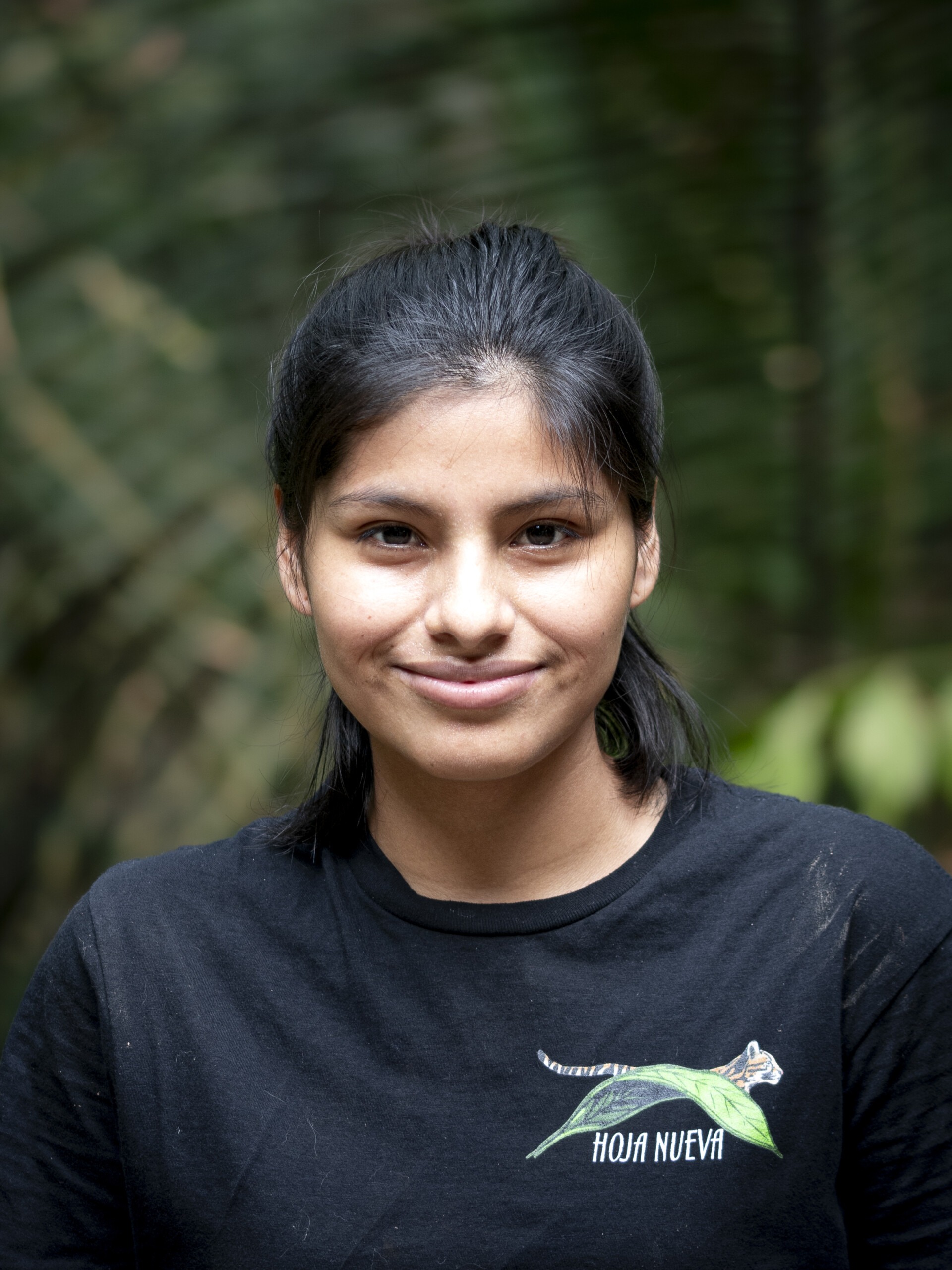 Kelly Mariela Mucha - Hoja Nueva